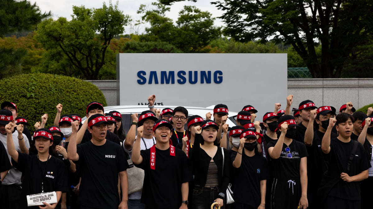 Samsung Strike Suspended After AI Chip Wage Deal Crisis