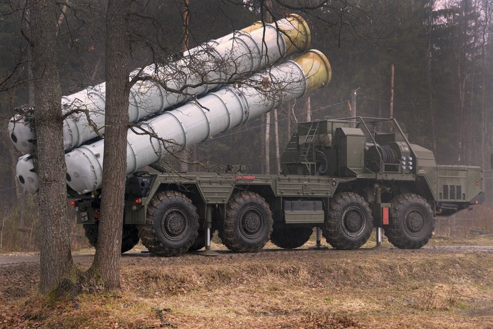 Air defense troops practice protecting Russian borders due to NATO ...