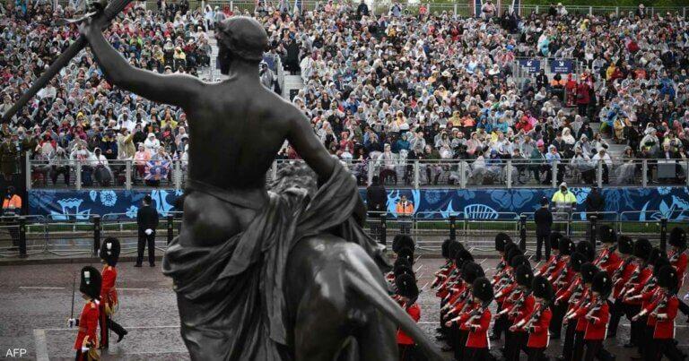 Large crowd in London for the coronation of King Charles