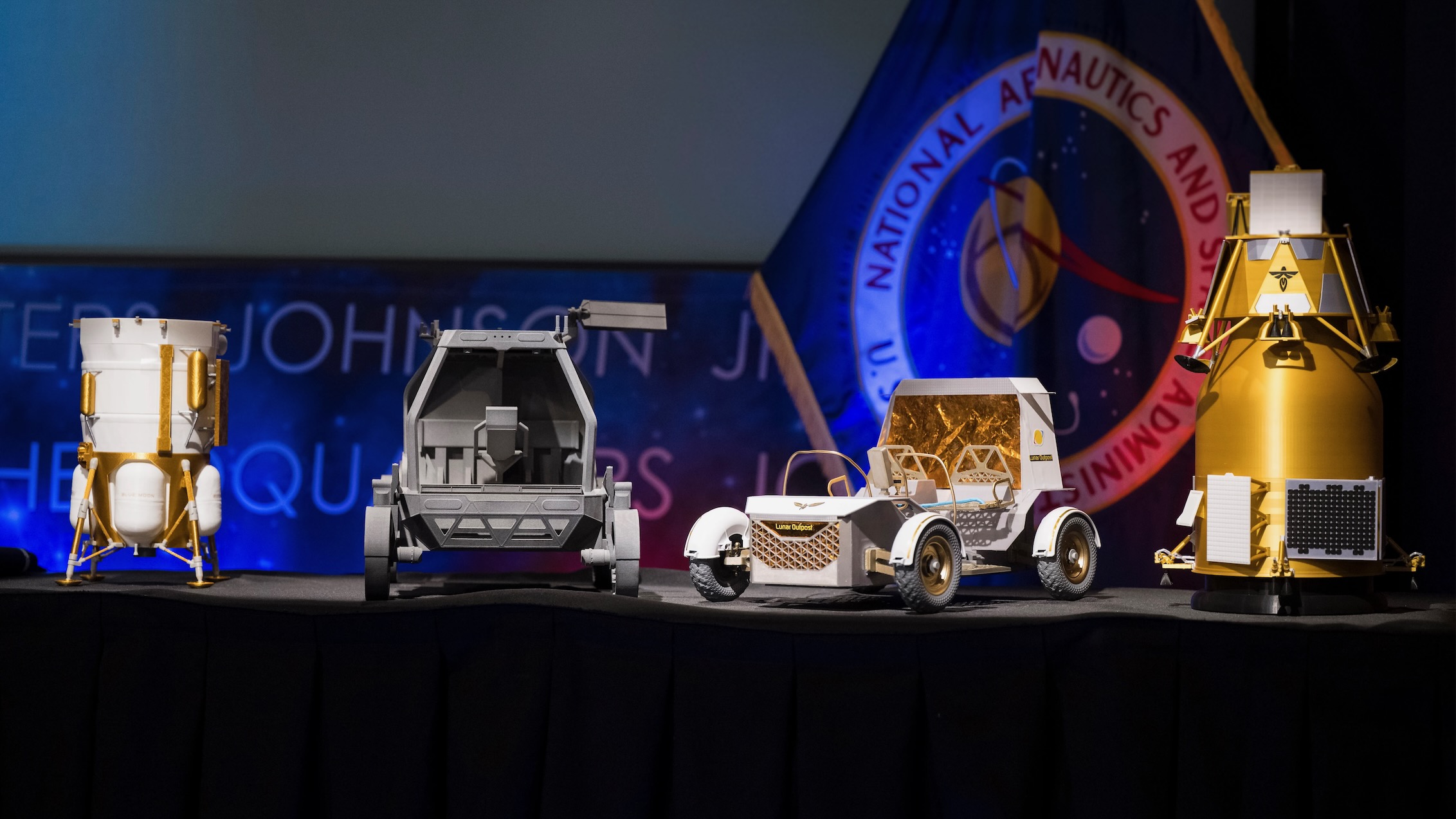 NASA awards $1 billion in Moon Base contracts to Blue Origin, Astrolab ...