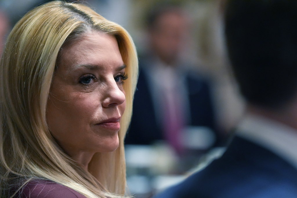 Pam Bondi Reveals Thyroid Cancer Diagnosis, Set to Return to Trump ...