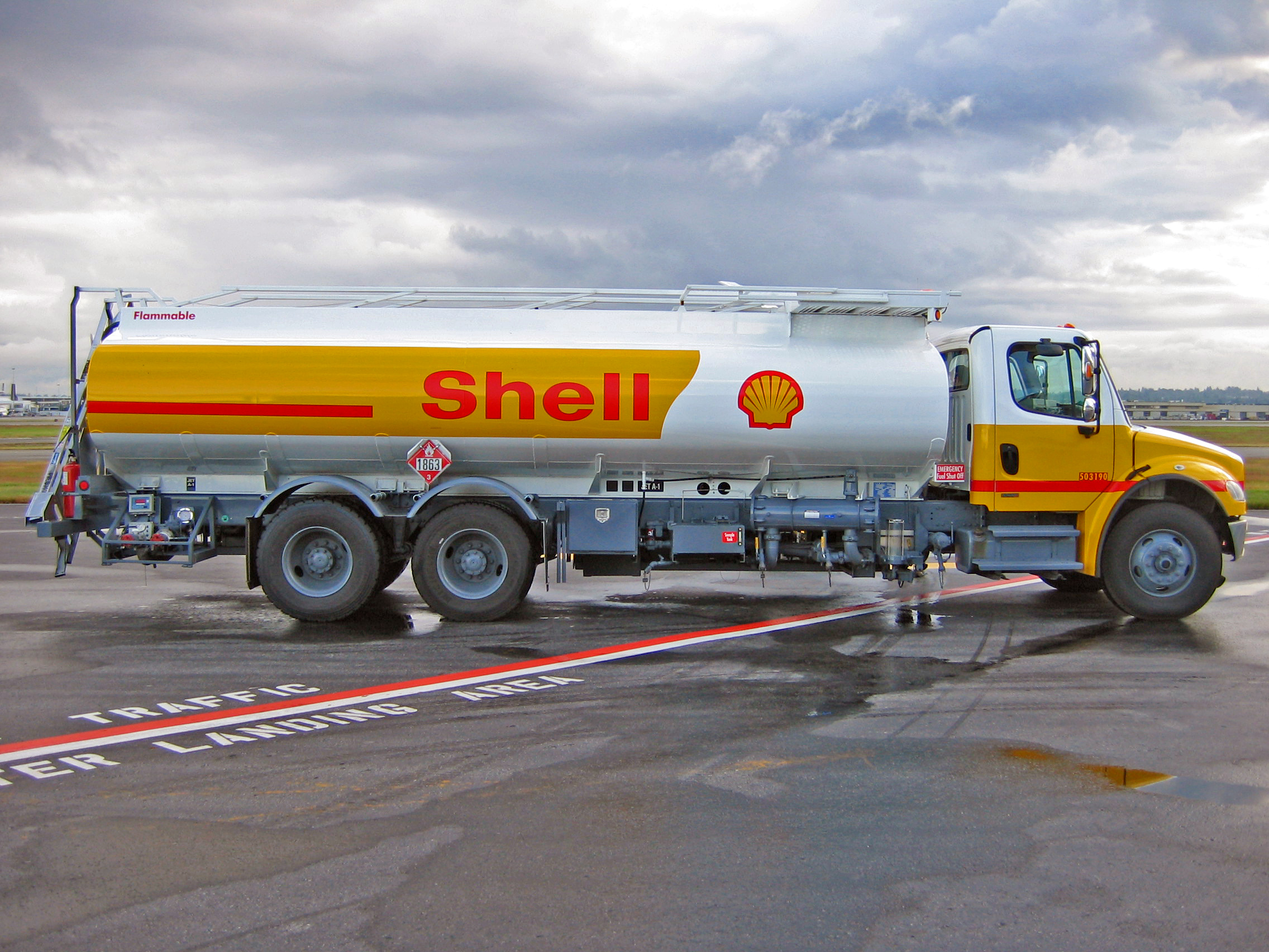 India Hikes Diesel, Jet Fuel Export Taxes as Crude Falls